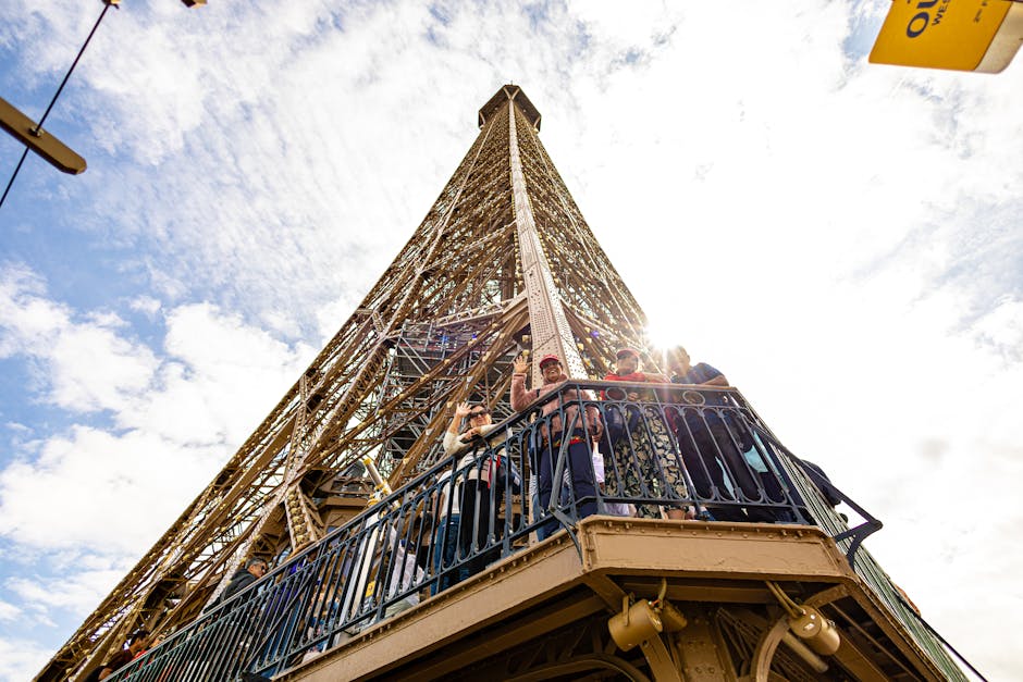 What pizza chain uses the slogan 'Better Ingredients. Better Pizza ...